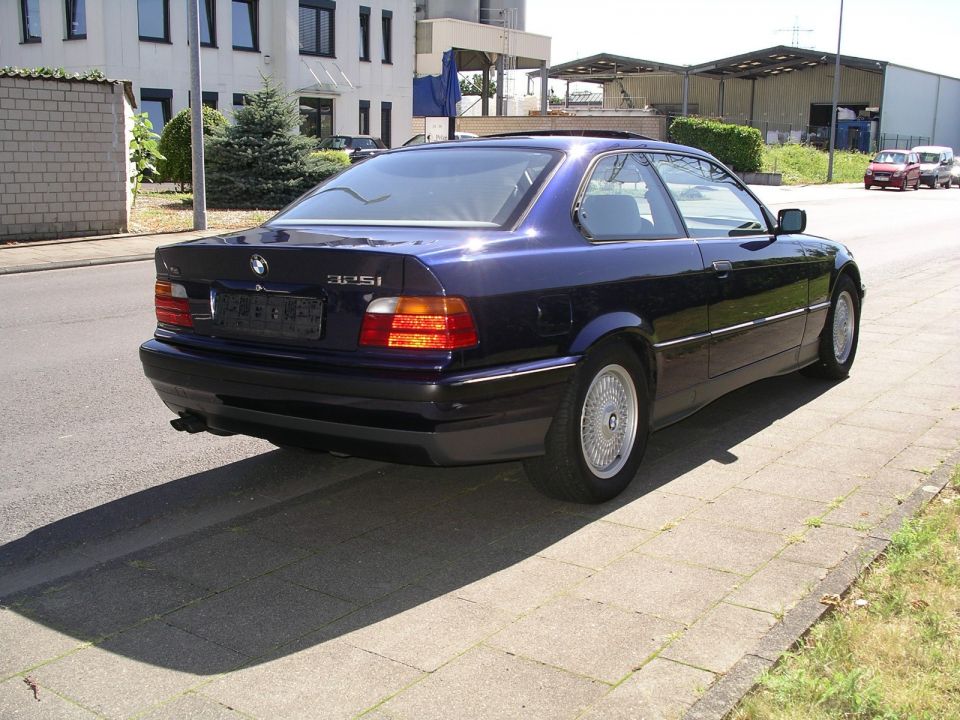1993 Blue BMW 325i (E36/2C) — MICARE PS